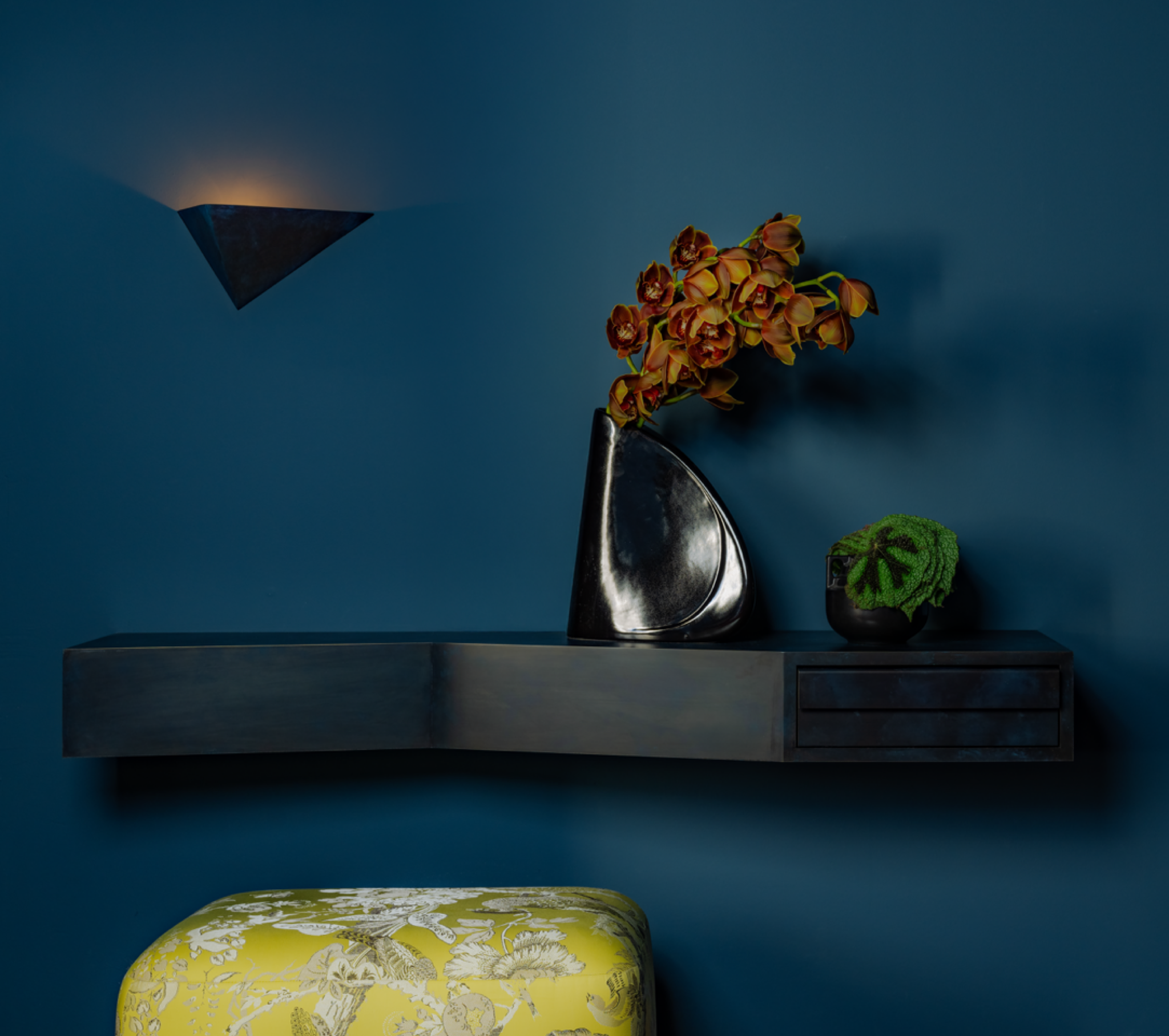 Metal Facet Floating Shelf – Cuff Studio